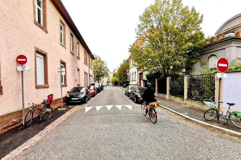 Le double sens cyclable : une solution pour favoriser la mobilité à ...